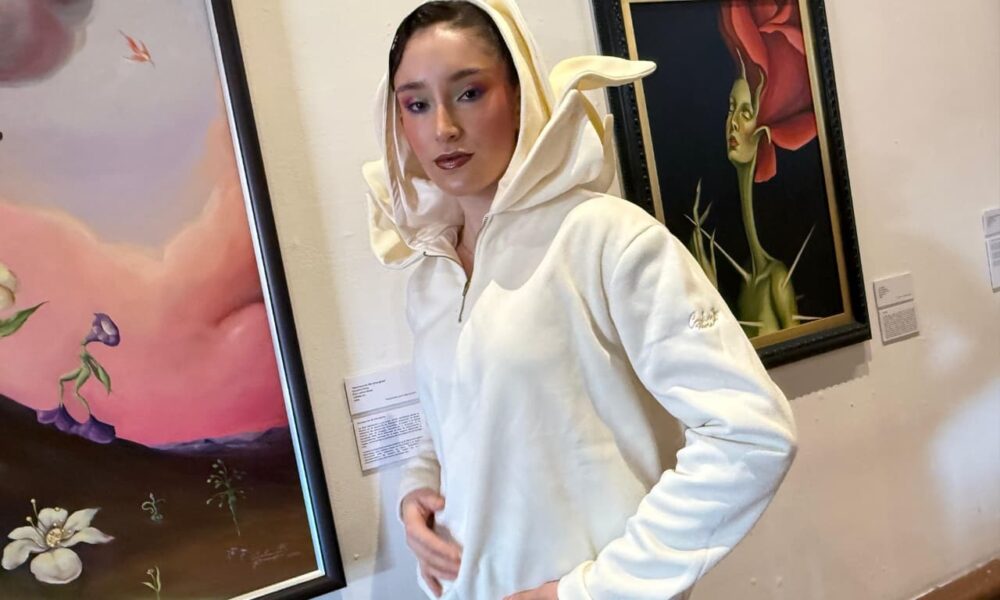 Carolina Pavia Fusiona Arte y Diseño Textil con el Lanzamiento de "Rosa ...